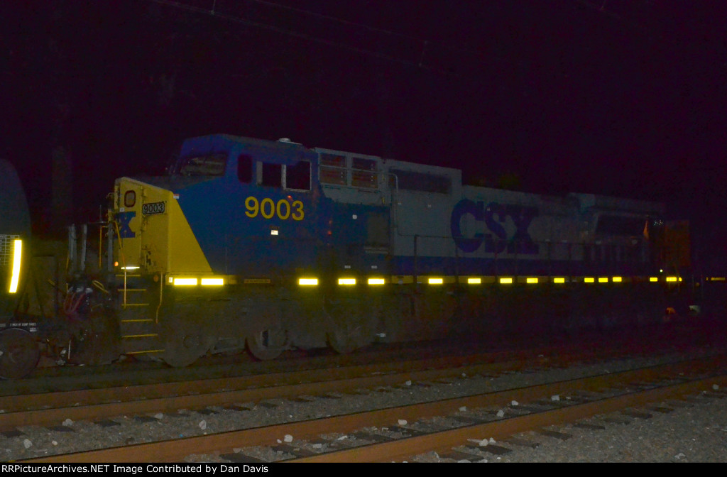 CSX CW40-9 9003 trails CSX ES44AH 963 on Q409-10